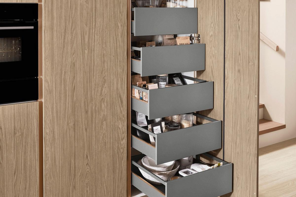 Nobilia Structura » Maßgeschneiderte Küchen in Holzoptik
