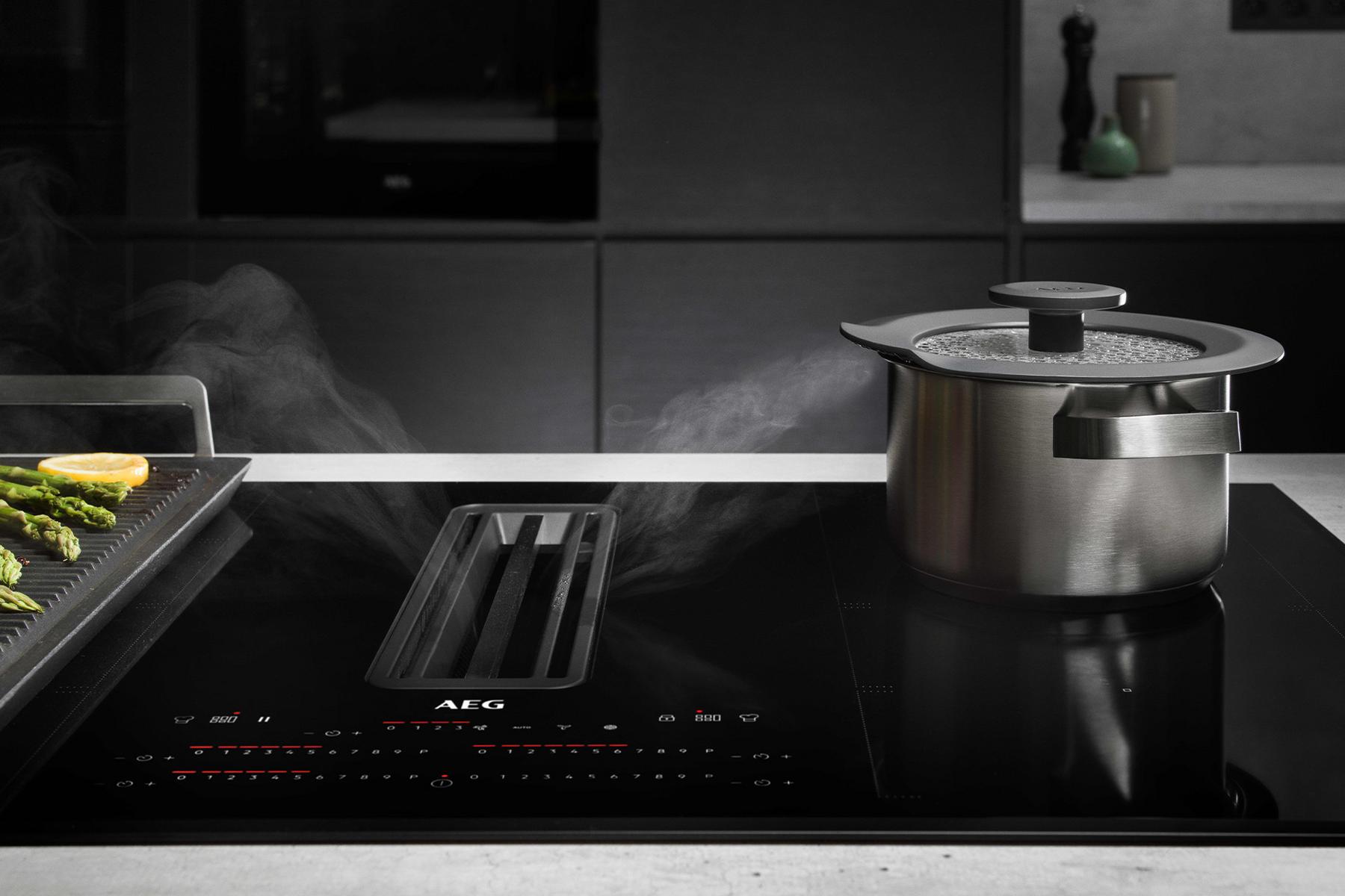 AEG Küchengeräte online entdecken | mömax.at
