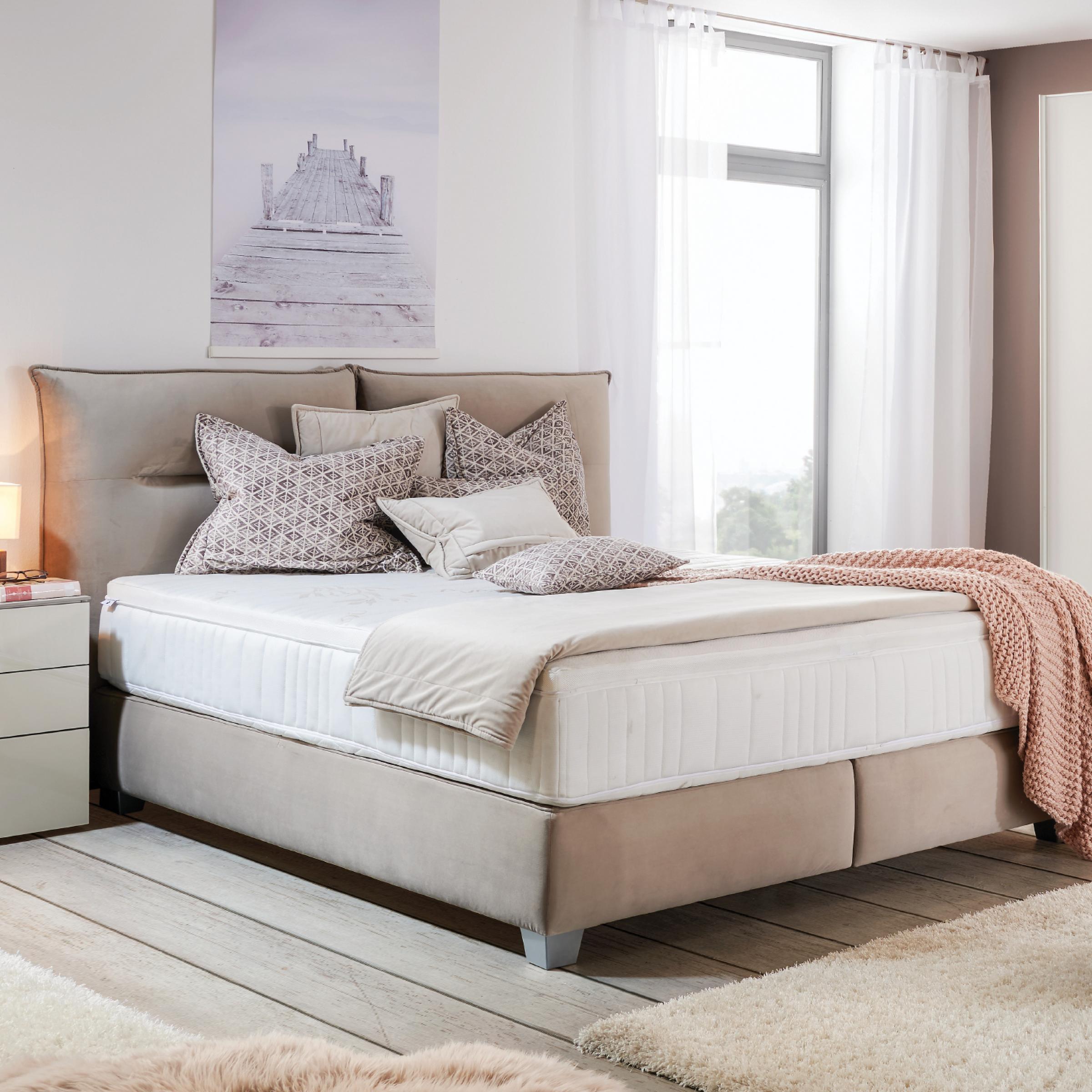 Boxspring postelje: pravi luksuz za spanje | mömax.si