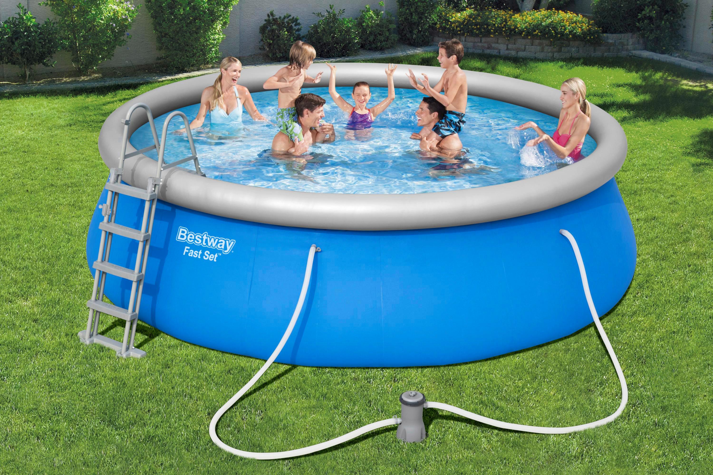 Bazeni: razvajanje v vročih mesecih | mömax.si