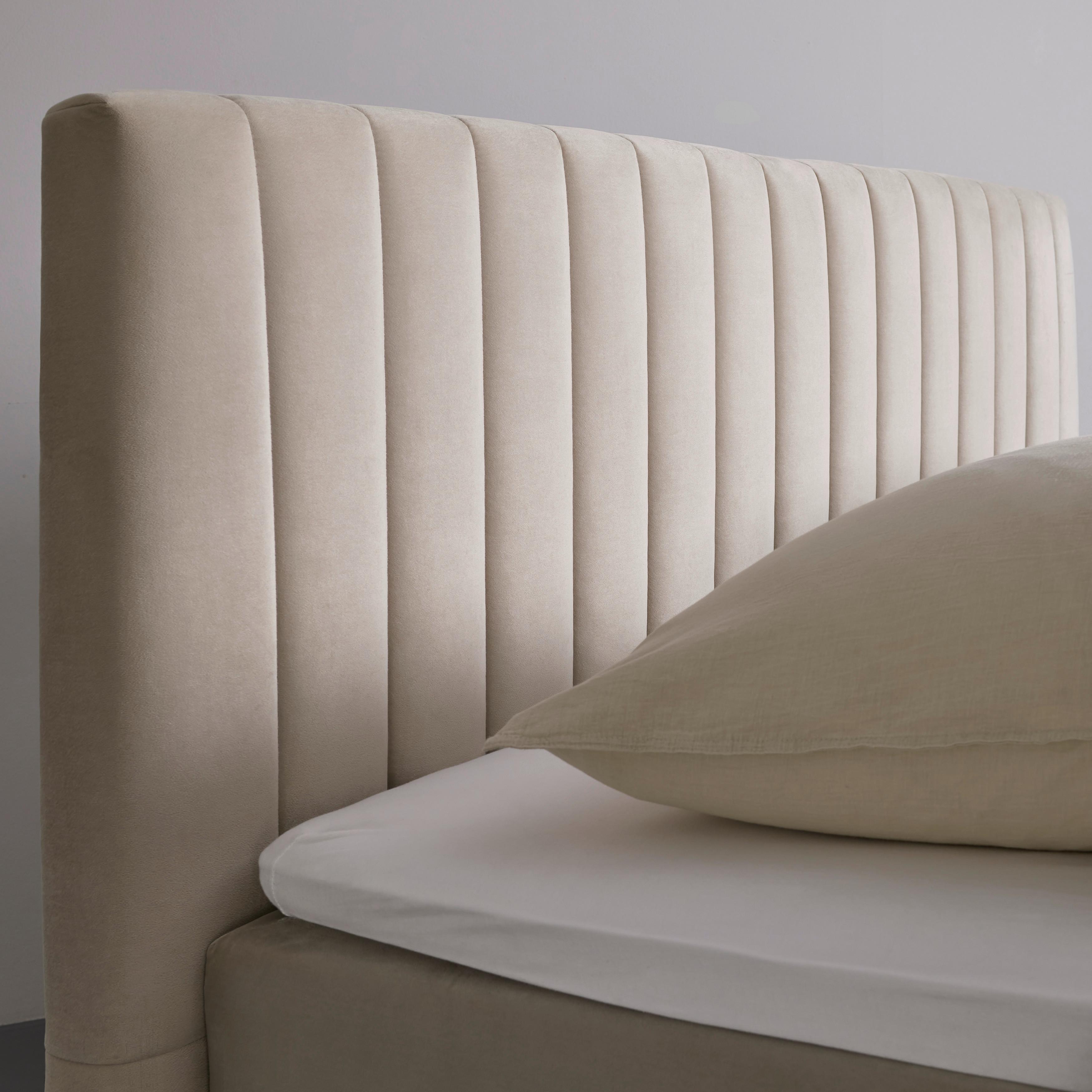 Boxspringbett in Beige - Jetzt bestellen