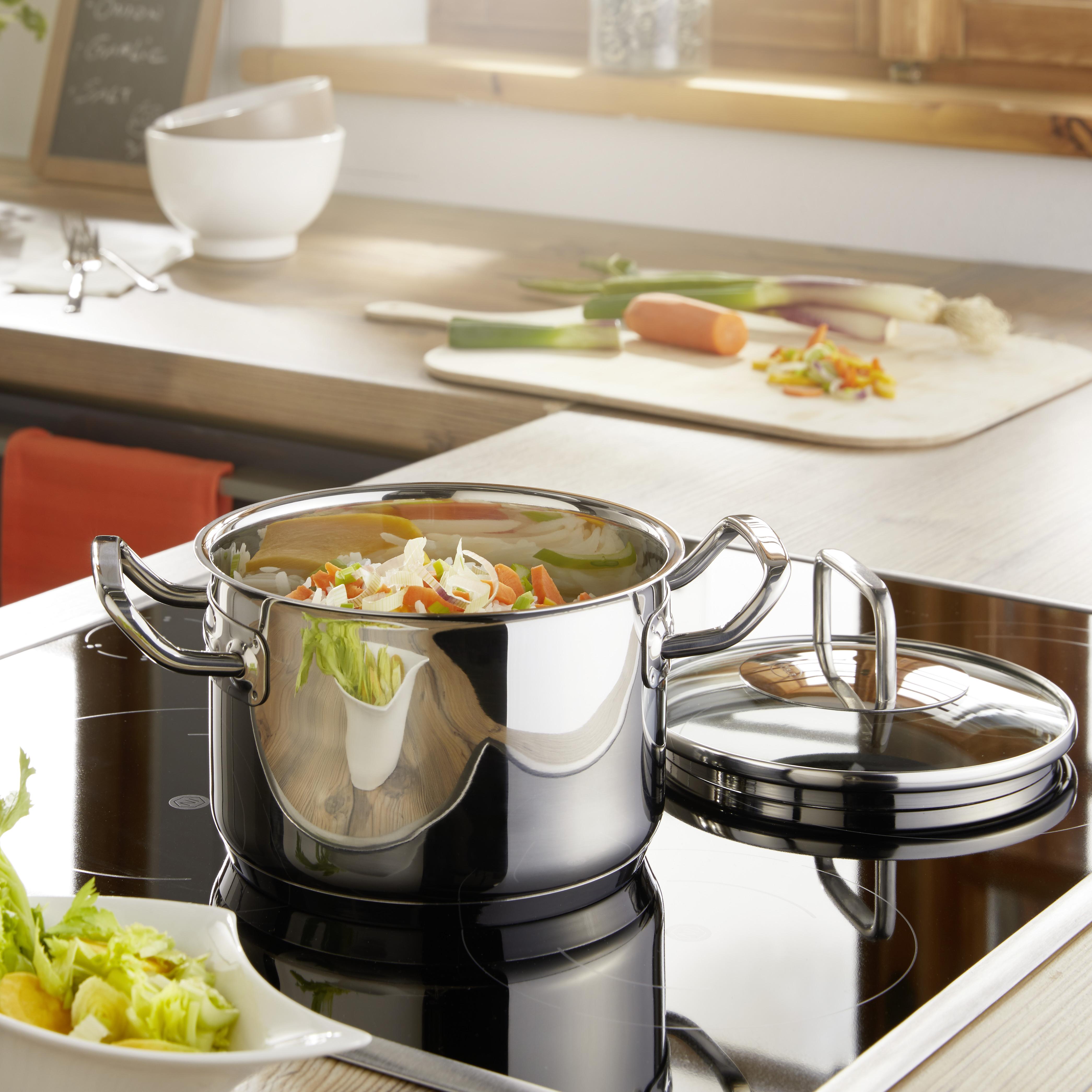 Kochtöpfe │ Edelstahl, Aluminium u.v.m. | mömax.at